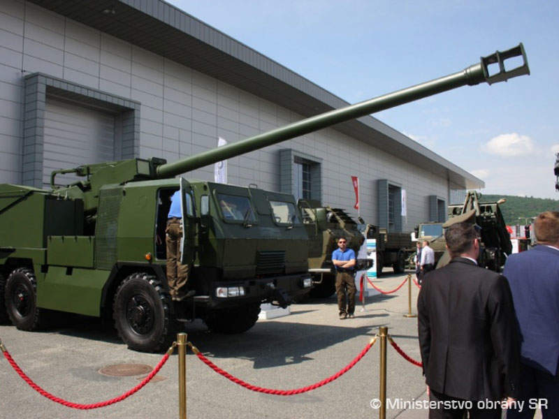 RAZONYFUERZA - Nueva artilleria autopropulsada - Ejército de Chile
