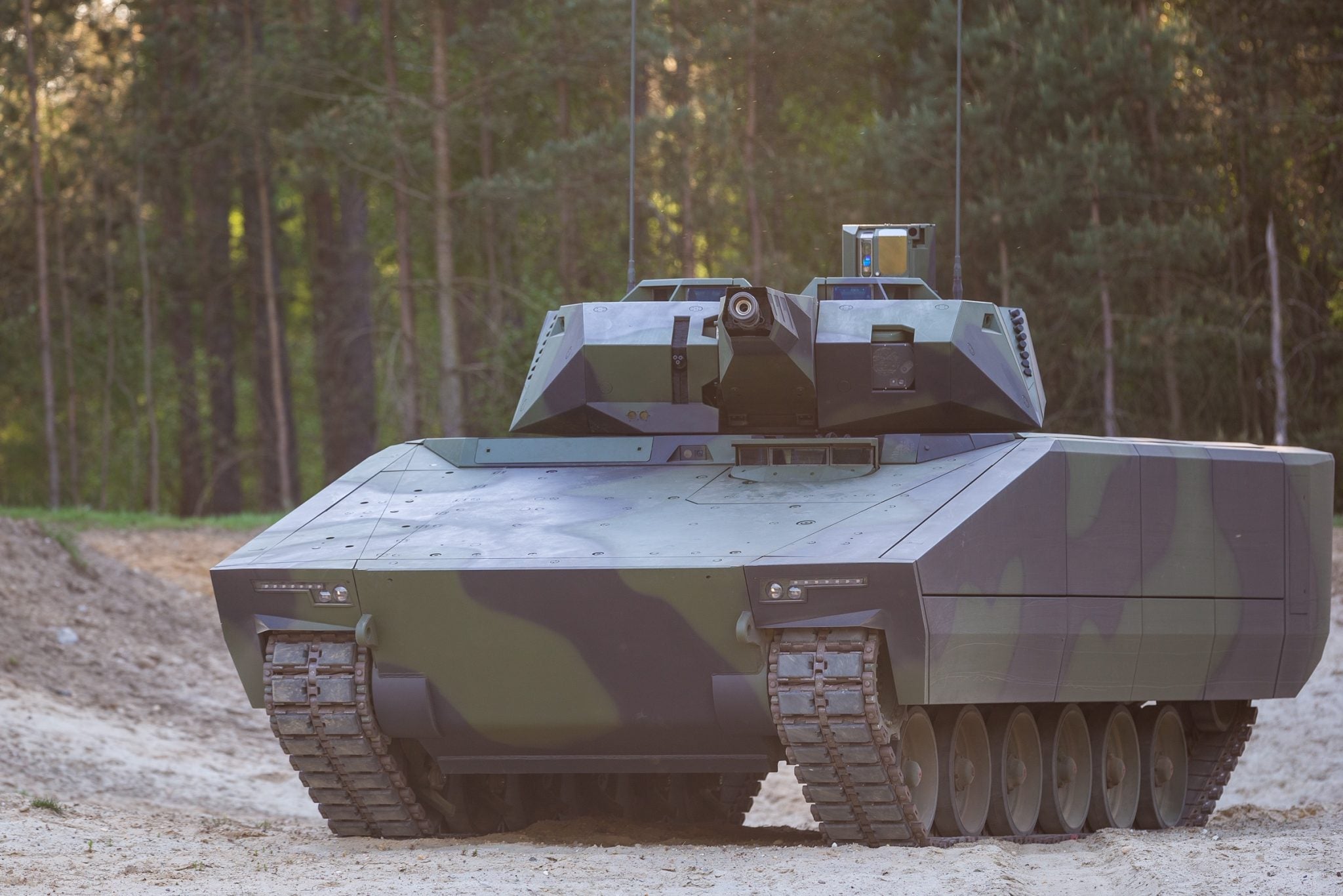 Hungary orders 218 Lynx IFVs from Rheinmetall - Army Technology