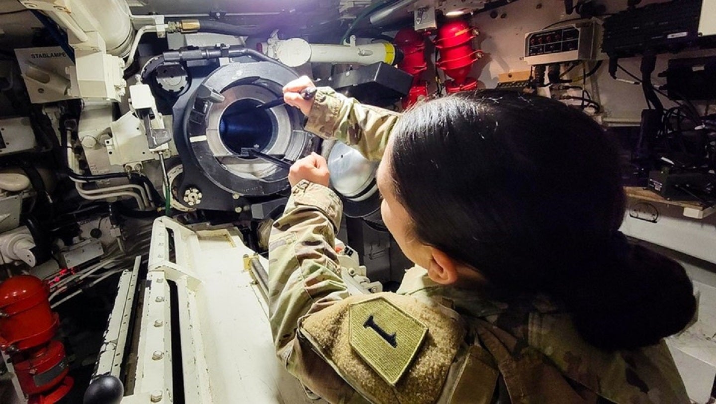 US Industry compete for Advanced Reconnaissance Vehicle Autocannon ...