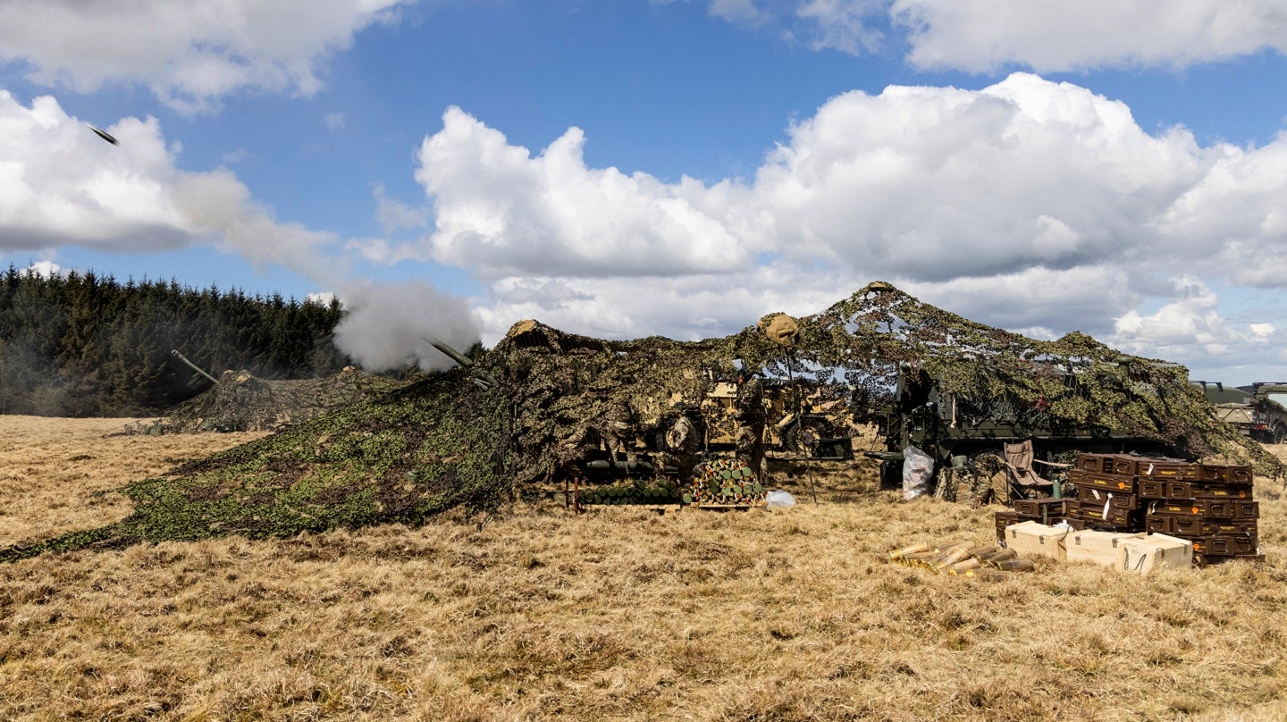 How many RCH 155 artillery systems will the British Army acquire ...