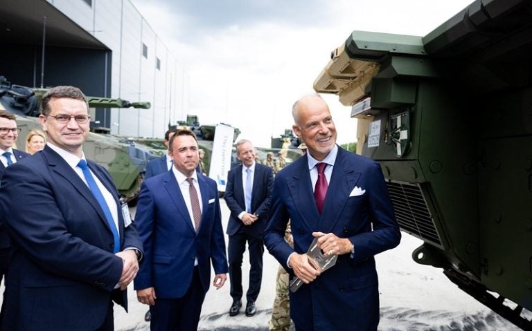 Rheinmetall delivers first Lynx IFV to Hungary, and soon, Ukraine ...