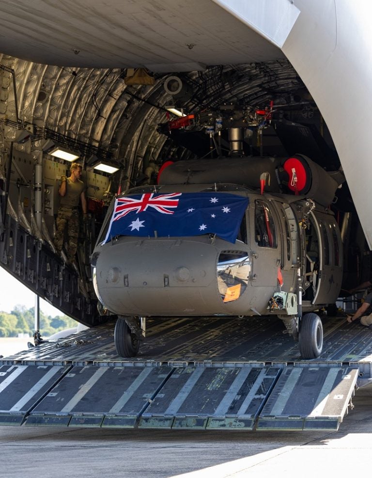 Sikorsky builds 74 Black Hawks for five users in $1.2bn deal - Army ...