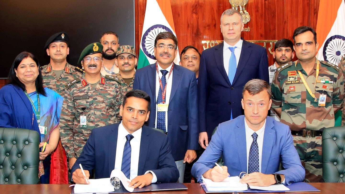 Rosoboronexport, Indian MoD sign deal for T-72 tank engines